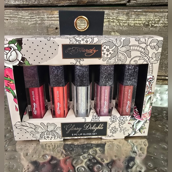 Ed Hardy | Makeup | Ed Hardy Radiant Lip Gloss Set Red And Pink ...